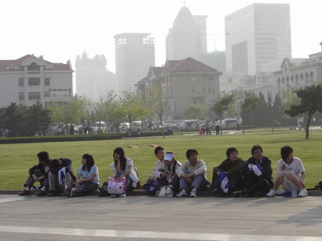 Promenade du dimanche à Wusi Square -Joe le Moskito